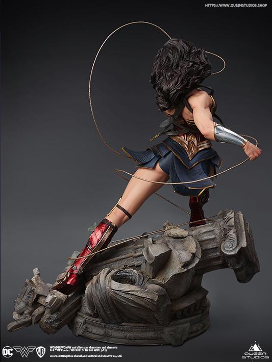 QUEEN STUDIOS DC Comics 1/4 Wonder Woman Statue - Figuristi Store