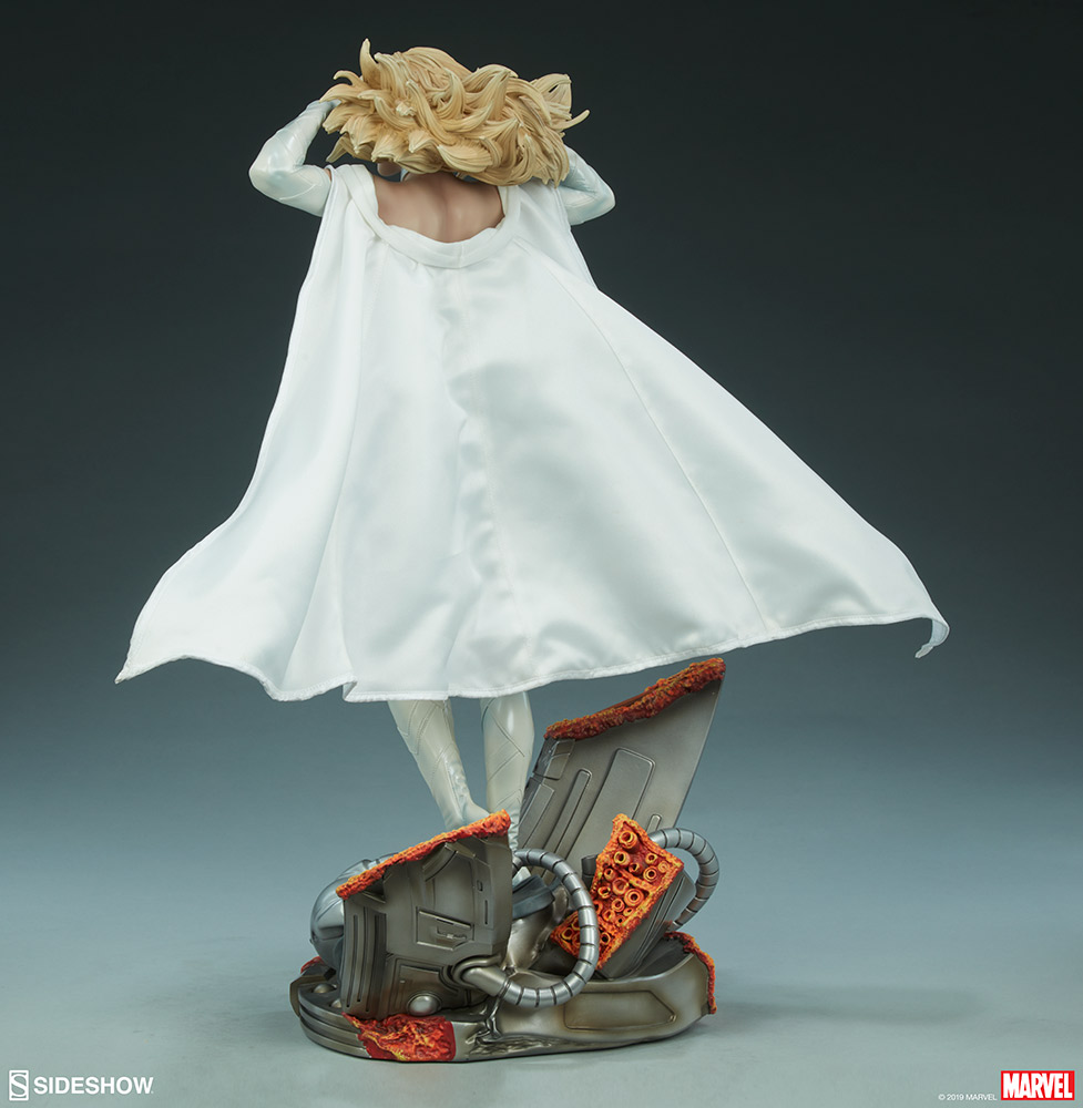Emma Frost Premium Format™ Figure by Sideshow Collectibles COLLECTOR ...