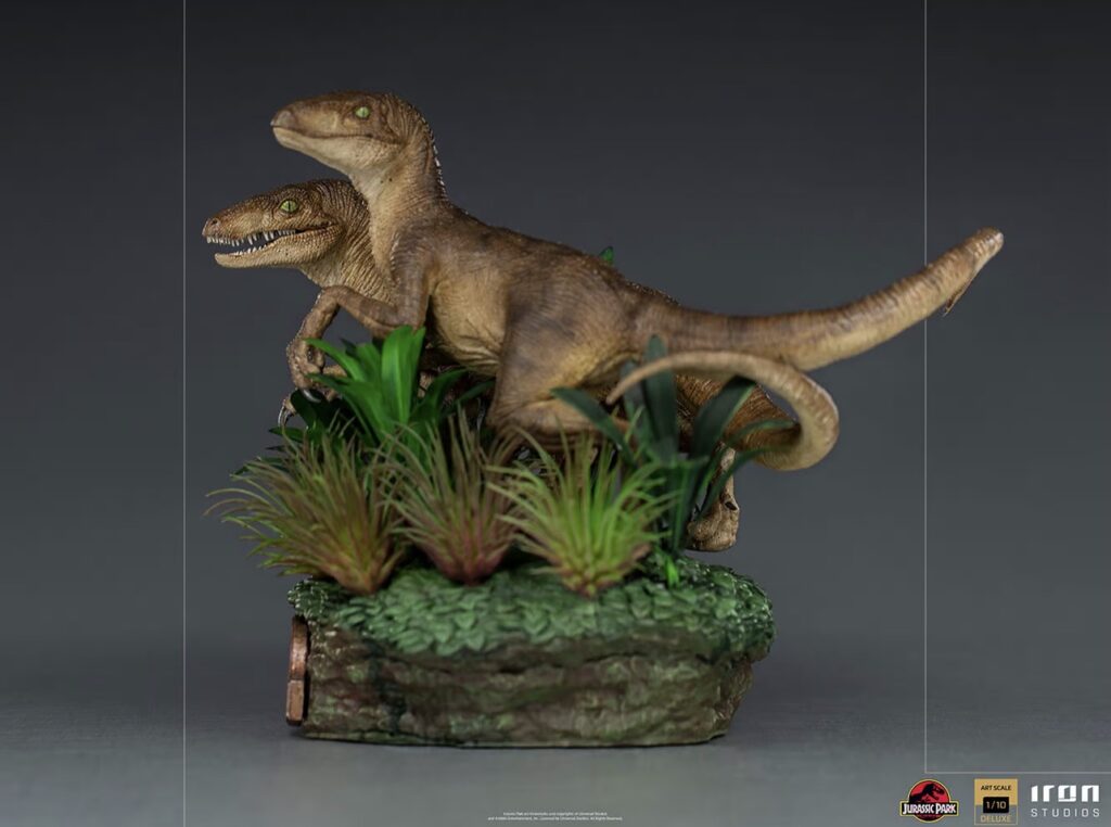 Just The Two Raptors Deluxe1:10 Scale Statue by Iron StudiosJurassic ...