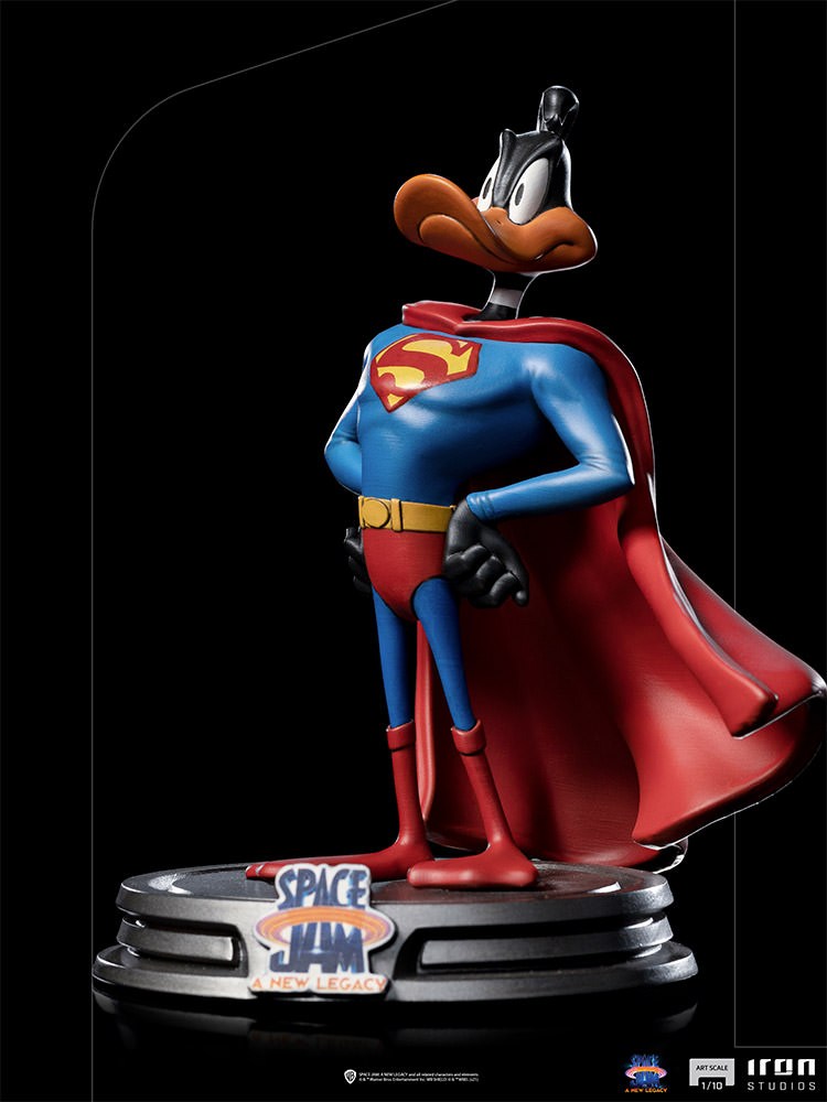 Daffy Duck Superman 1:10 Scale Statue By Iron Studios - Figuristi Store