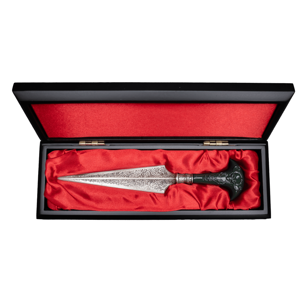 Bellatrix Lestrange Dagger – Noble Collection - Figuristi Store