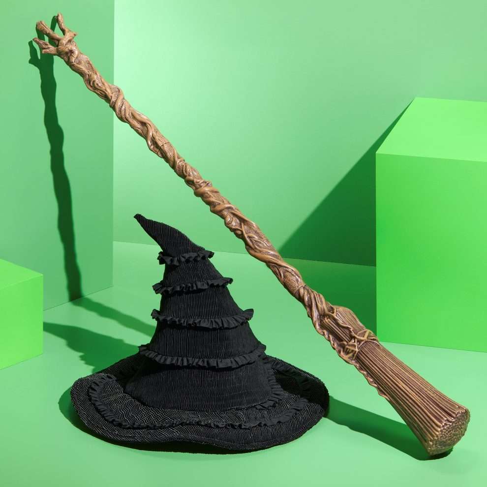 Elphaba’s Broom - Figuristi Store